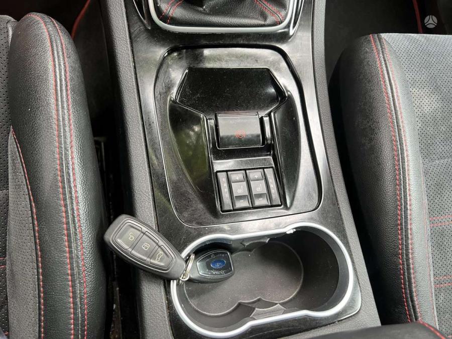 Black Ford S-Max 2010 in Prienai, with an engine capacity of 2.00 L and mileage of 275 thousand km for 4750 €, photo 18 on AUTOMOTO.COM.LV
