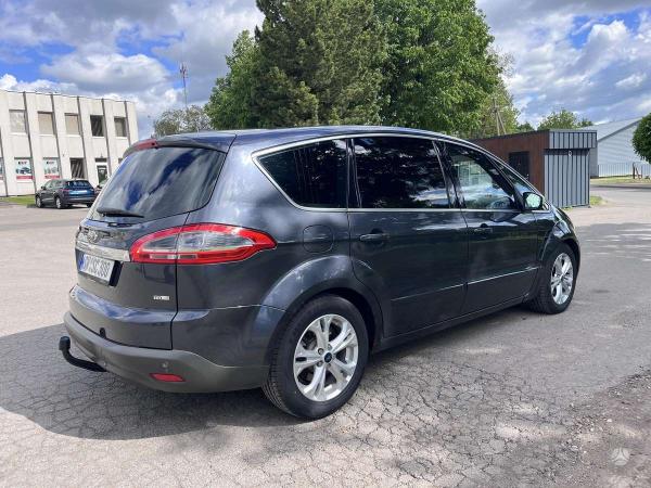 Melns Ford S-Max 2010 Tauragė, ar dzinēja tilpumu 2.00 L un nobraukumu 274 tūkst. km par 4300 €, foto 5 vietnē AUTOMOTO.COM.LV