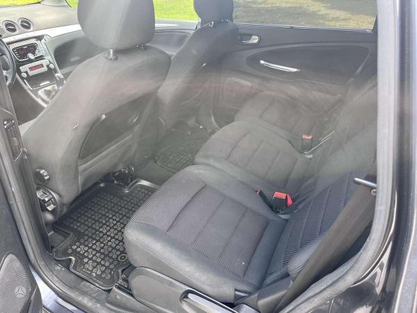 Melns Ford S-Max 2010 Tauragė, ar dzinēja tilpumu 2.00 L un nobraukumu 274 tūkst. km par 4300 €, foto 9 vietnē AUTOMOTO.COM.LV