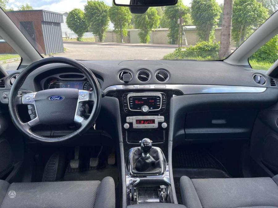 Melns Ford S-Max 2010 Tauragė, ar dzinēja tilpumu 2.00 L un nobraukumu 274 tūkst. km par 4300 €, foto 11 vietnē AUTOMOTO.COM.LV