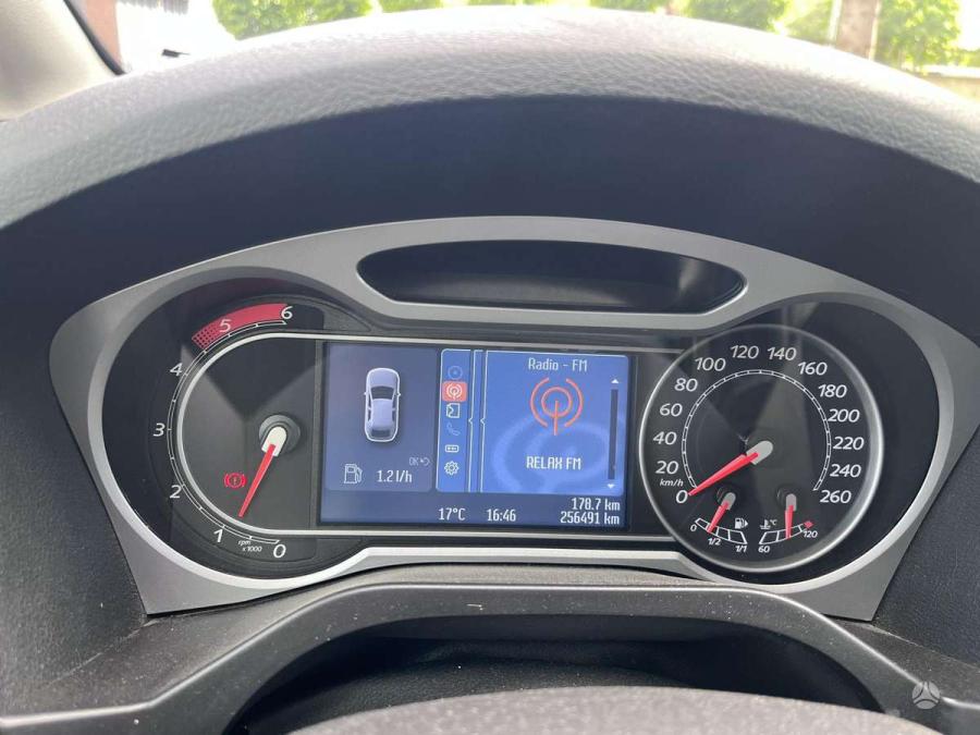 Melns Ford S-Max 2010 Tauragė, ar dzinēja tilpumu 2.00 L un nobraukumu 274 tūkst. km par 4300 €, foto 12 vietnē AUTOMOTO.COM.LV