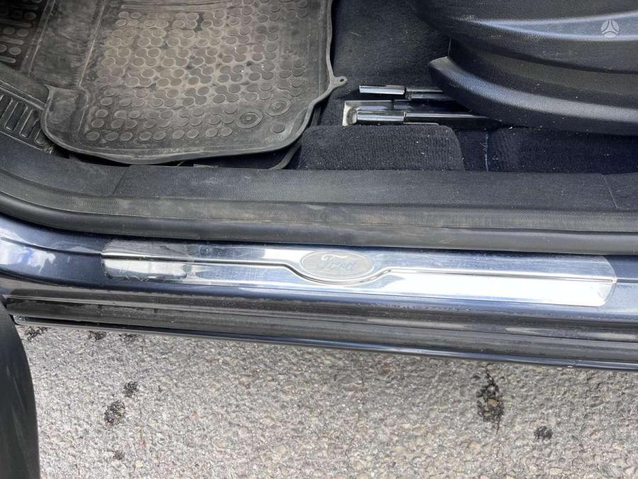Melns Ford S-Max 2010 Tauragė, ar dzinēja tilpumu 2.00 L un nobraukumu 274 tūkst. km par 4300 €, foto 13 vietnē AUTOMOTO.COM.LV