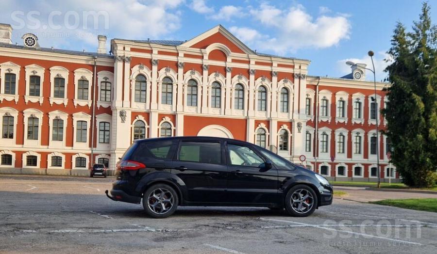 Melns Ford S-Max 2010 Rīga, ar dzinēja tilpumu 2.00 L un nobraukumu 385 tūkst. km par 4950 €, foto 4 vietnē AUTOMOTO.COM.LV
