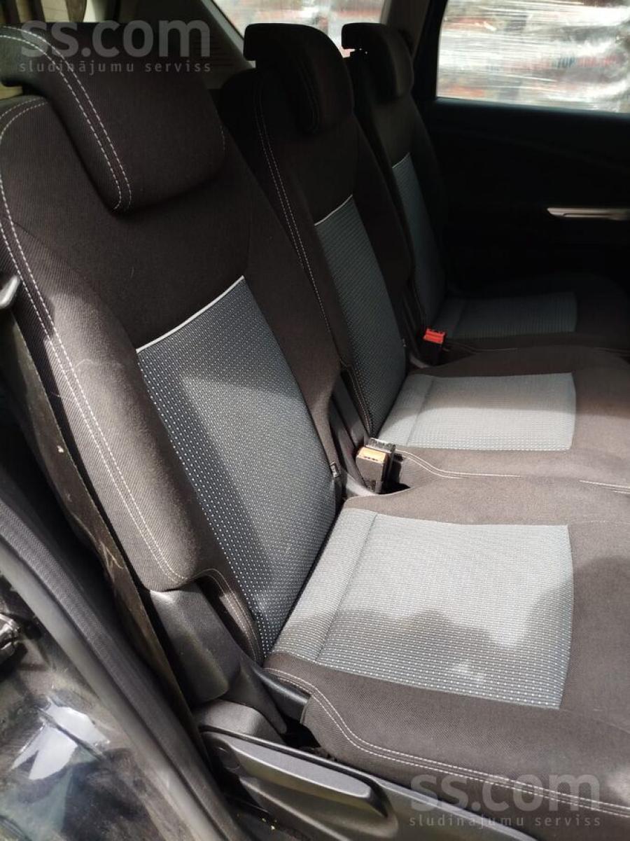 Melns Ford S-Max 2010 Rīga, ar dzinēja tilpumu 2.00 L un nobraukumu 385 tūkst. km par 4950 €, foto 11 vietnē AUTOMOTO.COM.LV