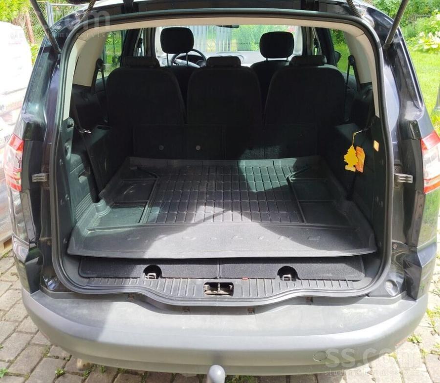 Melns Ford S-Max 2010 Rīga, ar dzinēja tilpumu 2.00 L un nobraukumu 385 tūkst. km par 4950 €, foto 12 vietnē AUTOMOTO.COM.LV