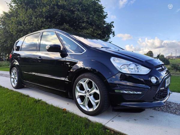 Black Ford S-Max 2010 in Rietavas, with an engine capacity of 2.00 L and mileage of 306 thousand km for 6000 €, photo 4 on AUTOMOTO.COM.LV