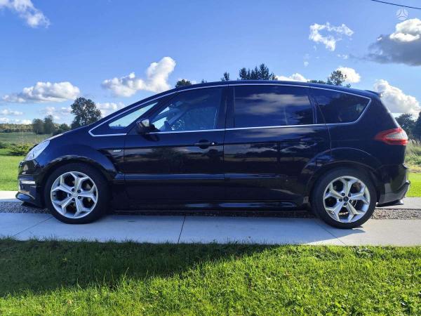 Black Ford S-Max 2010 in Rietavas, with an engine capacity of 2.00 L and mileage of 306 thousand km for 6000 €, photo 5 on AUTOMOTO.COM.LV
