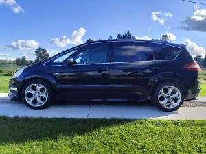 Black Ford S-Max 2010 in Rietavas, with an engine capacity of 2.00 L and mileage of 306 thousand km for 6000 €, photo 5 on AUTOMOTO.COM.LV