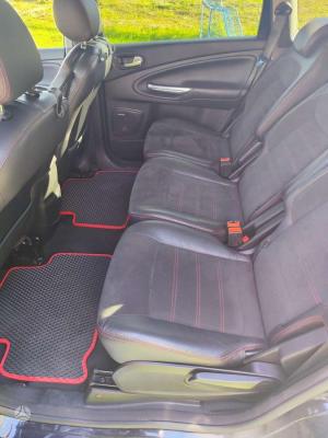 Black Ford S-Max 2010 in Rietavas, with an engine capacity of 2.00 L and mileage of 306 thousand km for 6000 €, photo 9 on AUTOMOTO.COM.LV