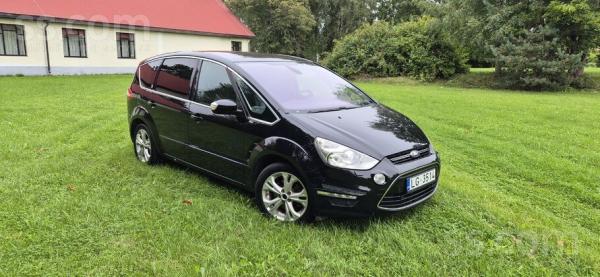Black Ford S-Max 2010 in Gulbene, with an engine capacity of 2.00 L and mileage of 273 thousand km for 6100 €, photo 1 on AUTOMOTO.COM.LV
