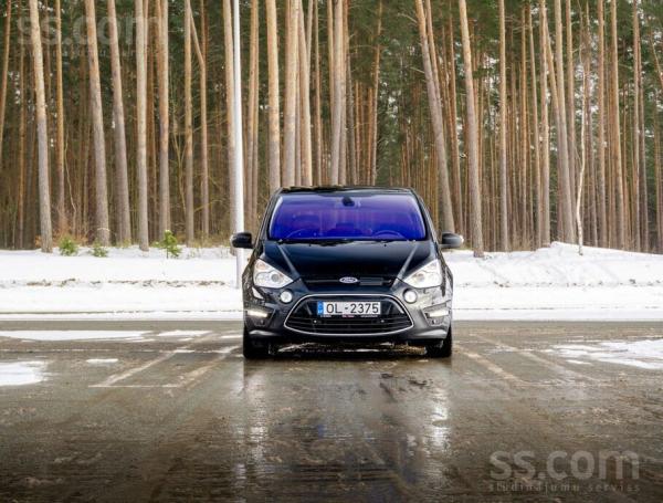 Ford S-Max 2010 Rīga vietnē Melns Ford S-Max 2010 Rīga, ar dzinēja tilpumu 2.00 L un nobraukumu 352 tūkst. km par 2990 €, foto 4 vietnē AUTOMOTO.COM.LV