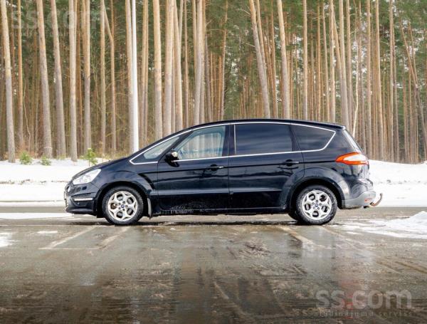 Ford S-Max 2010 Rīga vietnē Melns Ford S-Max 2010 Rīga, ar dzinēja tilpumu 2.00 L un nobraukumu 352 tūkst. km par 2990 €, foto 5 vietnē AUTOMOTO.COM.LV
