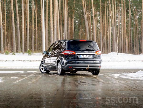 Ford S-Max 2010 Rīga vietnē Melns Ford S-Max 2010 Rīga, ar dzinēja tilpumu 2.00 L un nobraukumu 352 tūkst. km par 2990 €, foto 8 vietnē AUTOMOTO.COM.LV