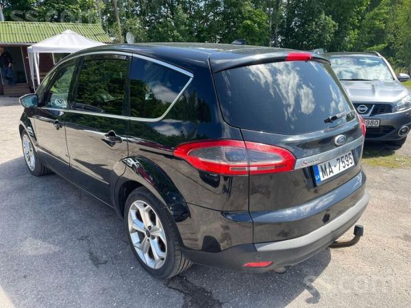 Black Ford S-Max 2011 in Talsi, with an engine capacity of 2.00 L and mileage of 294 thousand km for 5500 €, photo 6 on AUTOMOTO.COM.LV