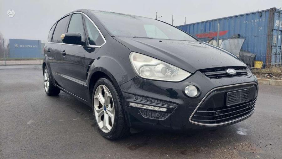 Black Ford S-Max 2011 in Panevezys, with an engine capacity of 2.00 L and mileage of 254 thousand km for 4200 €, photo 3 on AUTOMOTO.COM.LV