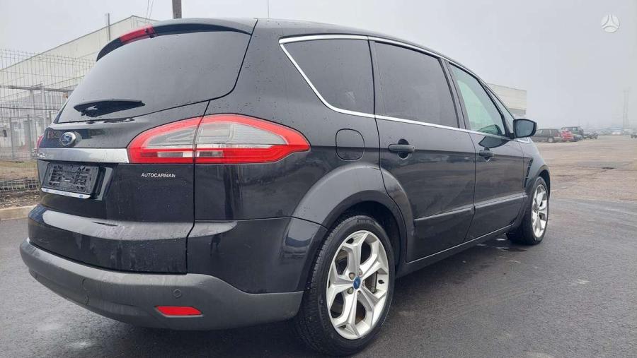 Black Ford S-Max 2011 in Panevezys, with an engine capacity of 2.00 L and mileage of 254 thousand km for 4200 €, photo 5 on AUTOMOTO.COM.LV