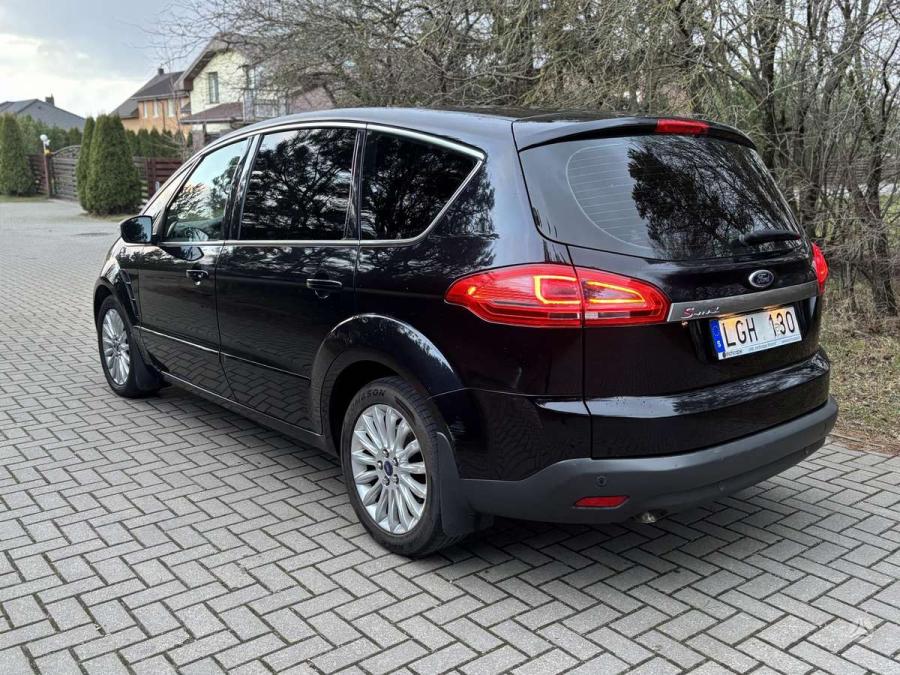 Black Ford S-Max 2011 in Klaipeda, with an engine capacity of 2.00 L and mileage of 182 thousand km for 5500 €, photo 2 on AUTOMOTO.COM.LV