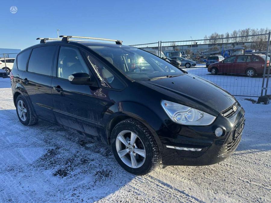 Black Ford S-Max 2011 in Marijampole, with an engine capacity of 1.60 L and mileage of 236 thousand km for 4250 €, photo 3 on AUTOMOTO.COM.LV