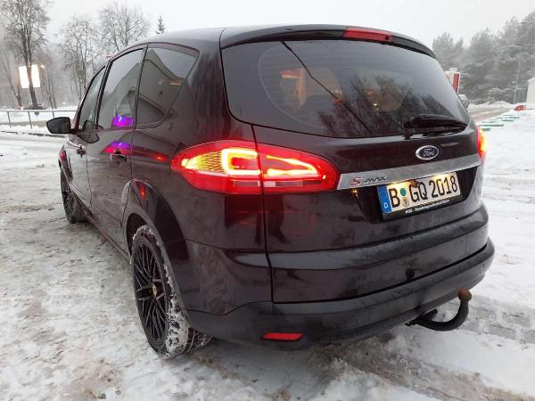 Melns Ford S-Max 2011 Kauņa, ar dzinēja tilpumu 2.00 L un nobraukumu 228 tūkst. km par 3350 €, foto 2 vietnē AUTOMOTO.COM.LV