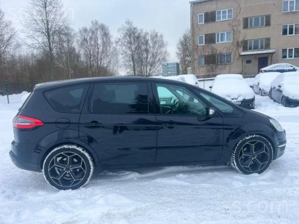 Black Ford S-Max 2011 in Kuldiga, with an engine capacity of 2.00 L and mileage of 332 thousand km for 4190 €, photo 6 on AUTOMOTO.COM.LV