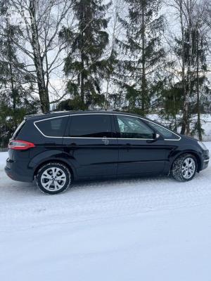Black Ford S-Max 2011 in Pasvalys, with an engine capacity of 2.00 L and mileage of 261 thousand km for 5650 €, photo 2 on AUTOMOTO.COM.LV