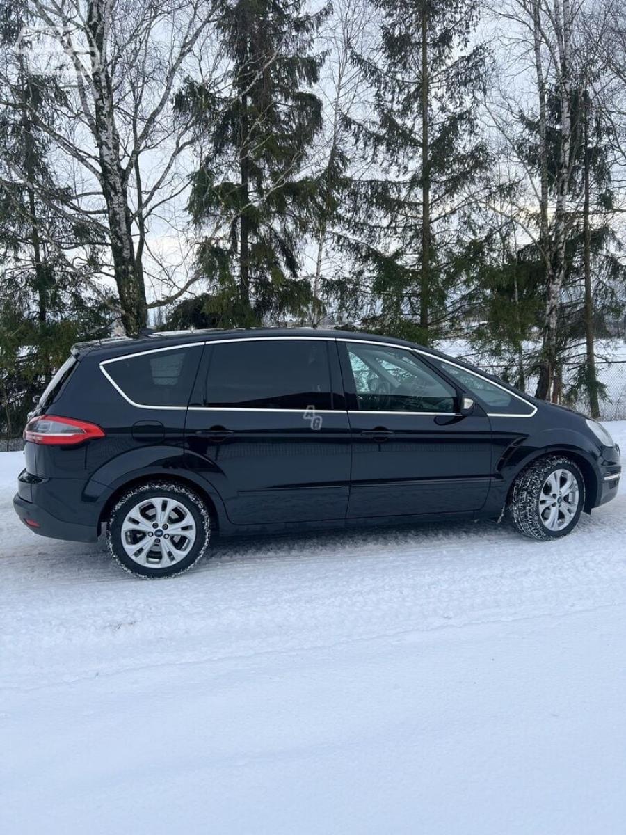 Black Ford S-Max 2011 in Pasvalys, with an engine capacity of 2.00 L and mileage of 261 thousand km for 5650 €, photo 2 on AUTOMOTO.COM.LV