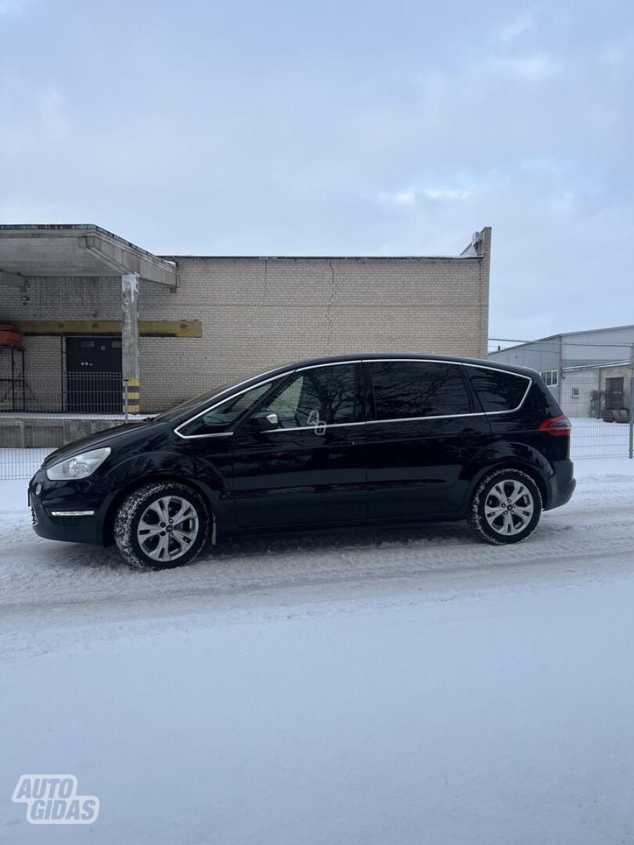 Black Ford S-Max 2011 in Pasvalys, with an engine capacity of 2.00 L and mileage of 261 thousand km for 5650 €, photo 7 on AUTOMOTO.COM.LV