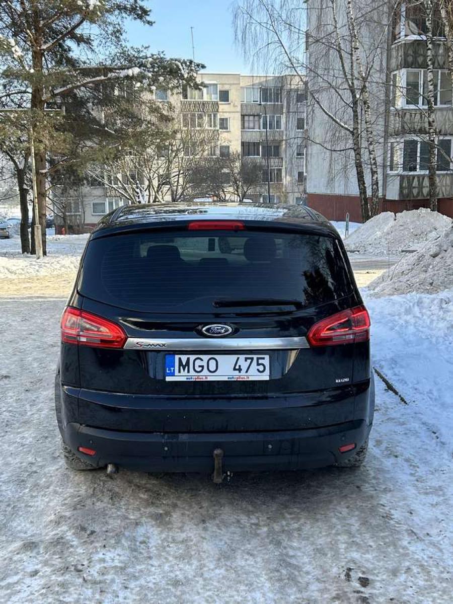 Black Ford S-Max 2011 in Vilnius, with an engine capacity of 2.00 L and mileage of 331 thousand km for 2450 €, photo 6 on AUTOMOTO.COM.LV