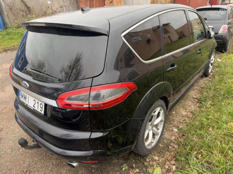 Melns Ford S-Max 2011 Viļņa, ar dzinēja tilpumu 2.00 L un nobraukumu 271 tūkst. km par 2900 €, foto 3 vietnē AUTOMOTO.COM.LV