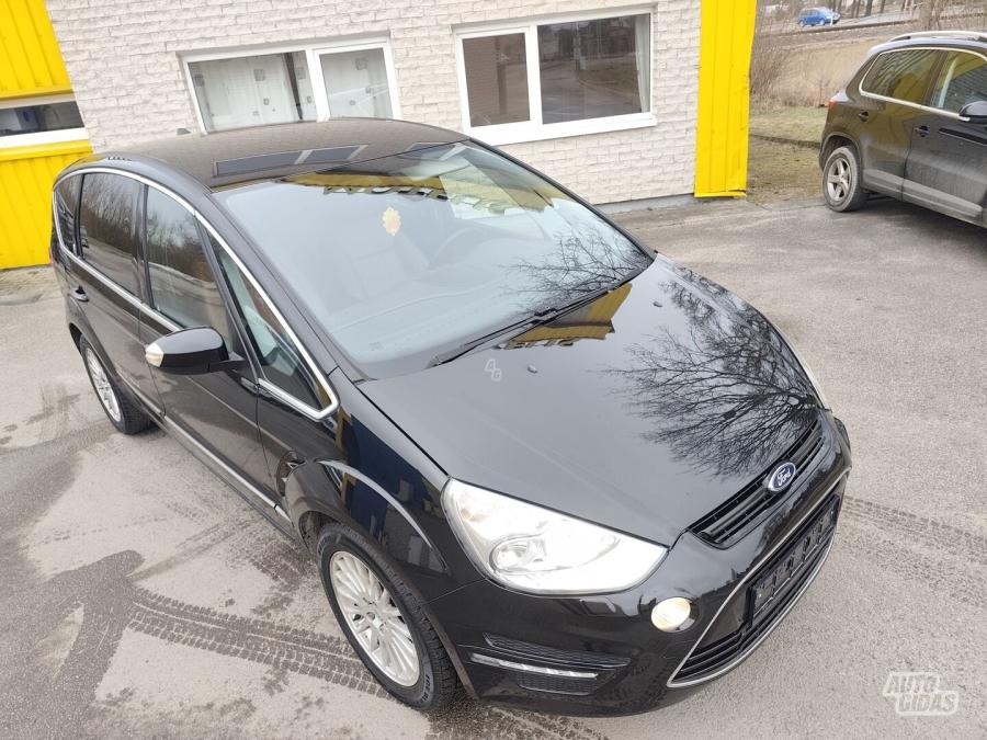 Black Ford S-Max 2011 in Siauliai, with an engine capacity of 2.00 L and mileage of 240 thousand km for 4200 €, photo 5 on AUTOMOTO.COM.LV