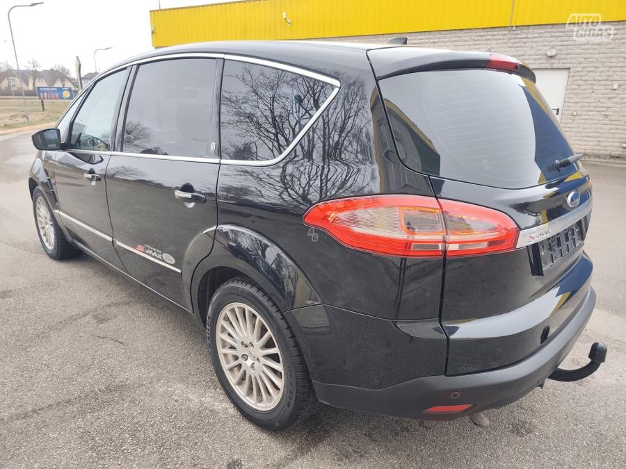 Black Ford S-Max 2011 in Siauliai, with an engine capacity of 2.00 L and mileage of 240 thousand km for 4200 €, photo 11 on AUTOMOTO.COM.LV