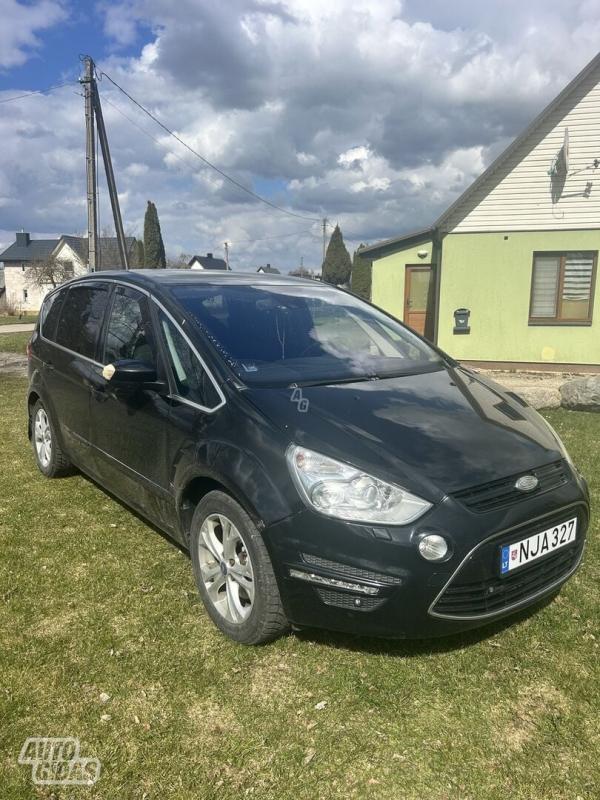 Black Ford S-Max 2011 in Panevezys, with an engine capacity of 2.00 L and mileage of 403 thousand km for 4950 €, photo 1 on AUTOMOTO.COM.LV