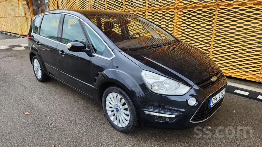 Black Ford S-Max 2011 in Ogre, with an engine capacity of 2.00 L and mileage of 249 thousand km for 5250 €, photo 6 on AUTOMOTO.COM.LV