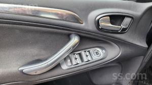 Black Ford S-Max 2011 in Ogre, with an engine capacity of 2.00 L and mileage of 249 thousand km for 5250 €, photo 13 on AUTOMOTO.COM.LV
