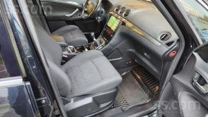 Black Ford S-Max 2011 in Ogre, with an engine capacity of 2.00 L and mileage of 249 thousand km for 5250 €, photo 18 on AUTOMOTO.COM.LV