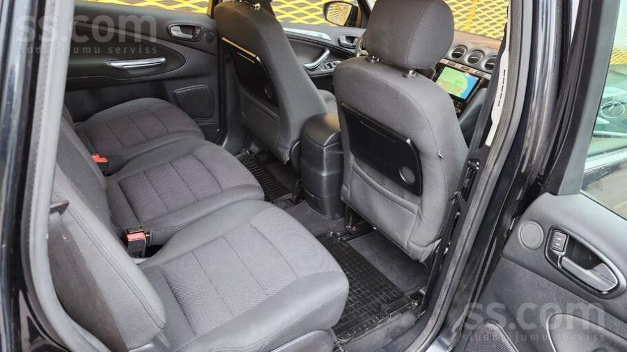 Black Ford S-Max 2011 in Ogre, with an engine capacity of 2.00 L and mileage of 249 thousand km for 5250 €, photo 19 on AUTOMOTO.COM.LV