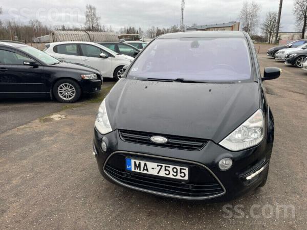 Black Ford S-Max 2011 in Talsi, with an engine capacity of 2.00 L and mileage of 294 thousand km for 4950 €, photo 2 on AUTOMOTO.COM.LV