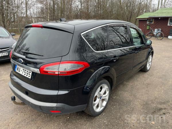 Black Ford S-Max 2011 in Talsi, with an engine capacity of 2.00 L and mileage of 294 thousand km for 4950 €, photo 4 on AUTOMOTO.COM.LV