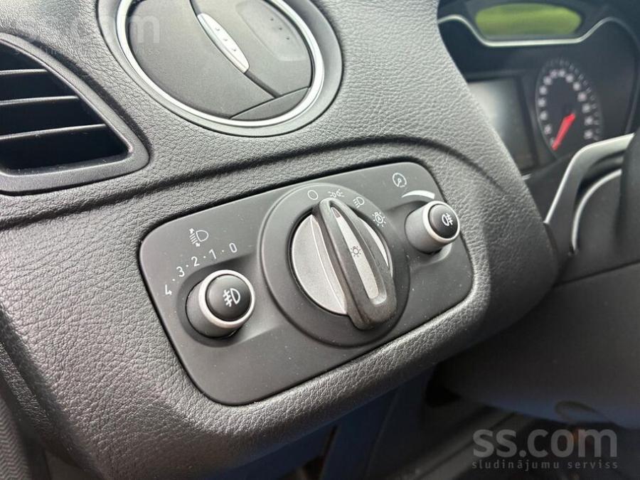 Melns Ford S-Max 2011 Kuldīga, ar dzinēja tilpumu 2.00 L un nobraukumu 364 tūkst. km par 5290 €, foto 24 vietnē AUTOMOTO.COM.LV