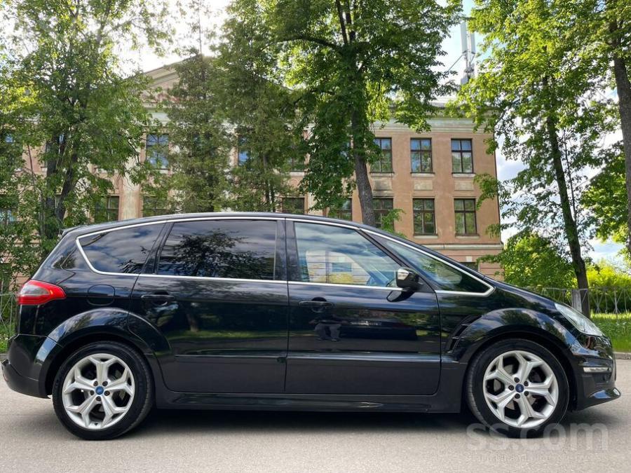 Black Ford S-Max 2011 in Daugavpils, with an engine capacity of 2.00 L and mileage of 265 thousand km for 5700 €, photo 6 on AUTOMOTO.COM.LV