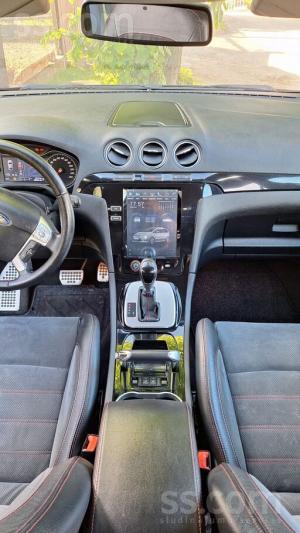 Black Ford S-Max 2011 in Daugavpils, with an engine capacity of 2.00 L and mileage of 265 thousand km for 5700 €, photo 14 on AUTOMOTO.COM.LV