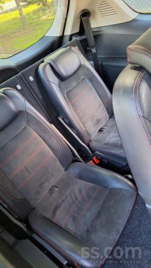 Black Ford S-Max 2011 in Daugavpils, with an engine capacity of 2.00 L and mileage of 265 thousand km for 5700 €, photo 18 on AUTOMOTO.COM.LV