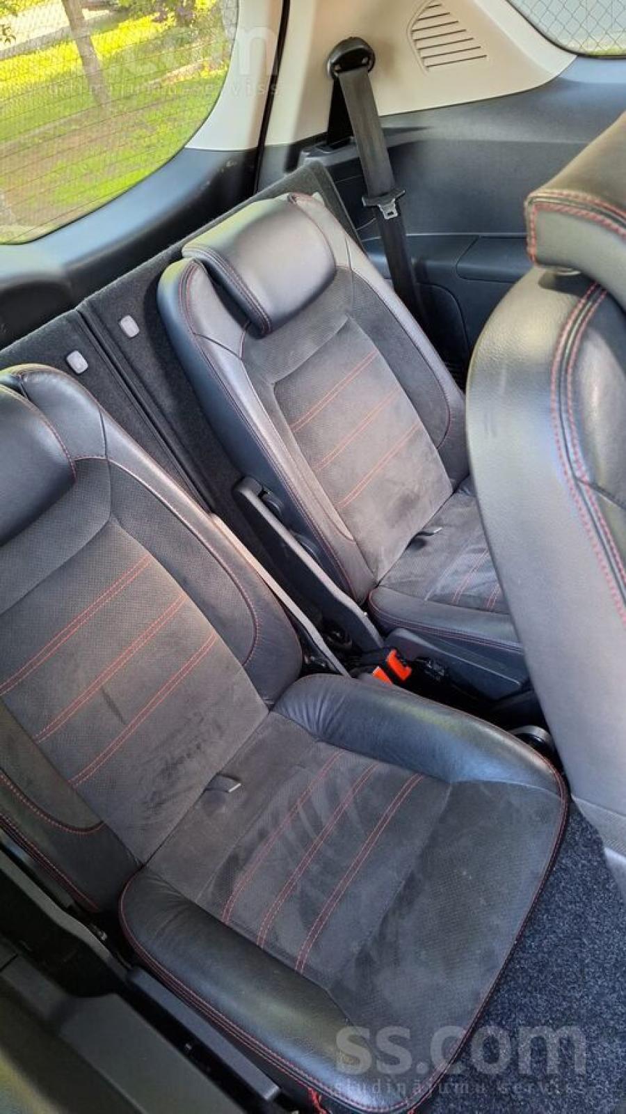 Black Ford S-Max 2011 in Daugavpils, with an engine capacity of 2.00 L and mileage of 265 thousand km for 5700 €, photo 18 on AUTOMOTO.COM.LV