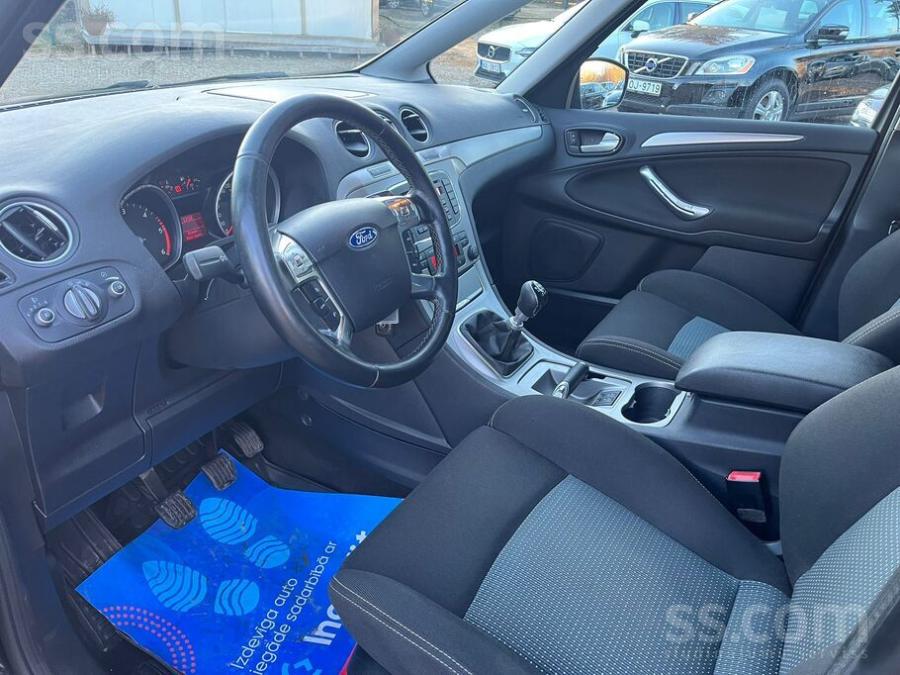 Melns Ford S-Max 2011 Kuldīga, ar dzinēja tilpumu 2.00 L un nobraukumu 351 tūkst. km par 3490 €, foto 10 vietnē AUTOMOTO.COM.LV