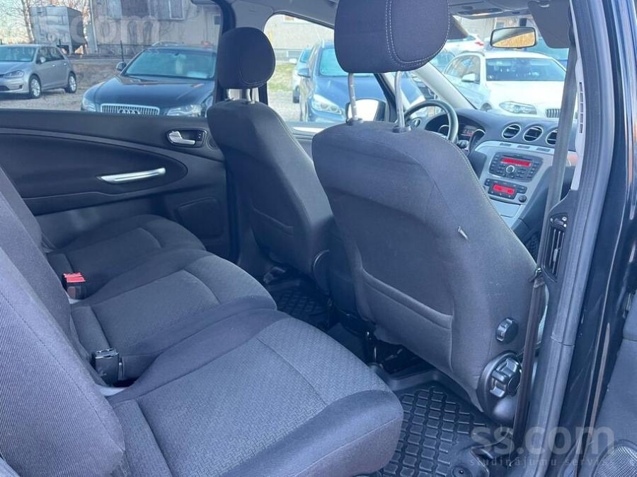 Melns Ford S-Max 2011 Kuldīga, ar dzinēja tilpumu 2.00 L un nobraukumu 351 tūkst. km par 3490 €, foto 13 vietnē AUTOMOTO.COM.LV