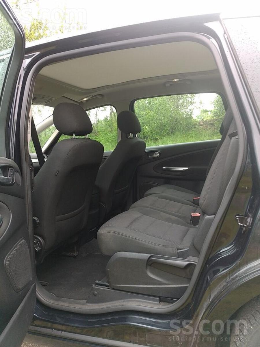 Melns Ford S-Max 2011 Rēzekne, ar dzinēja tilpumu 2.20 L un nobraukumu 359 tūkst. km par 4300 €, foto 9 vietnē AUTOMOTO.COM.LV