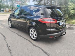 Black Ford S-Max 2011 in Riga, with an engine capacity of 2.20 L and mileage of 224 thousand km for 5650 €, photo 4 on AUTOMOTO.COM.LV