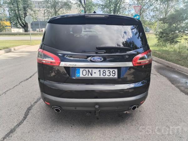 Black Ford S-Max 2011 in Riga, with an engine capacity of 2.20 L and mileage of 224 thousand km for 5650 €, photo 4 on AUTOMOTO.COM.LV