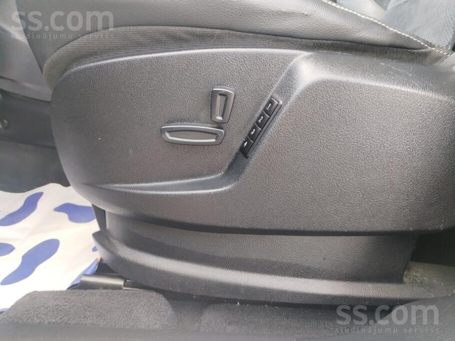 Black Ford S-Max 2011 in Riga, with an engine capacity of 2.20 L and mileage of 224 thousand km for 5650 €, photo 19 on AUTOMOTO.COM.LV