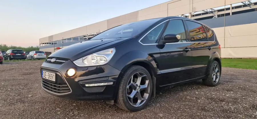 Melns Ford S-Max 2011 Daugavpils, ar dzinēja tilpumu 2.00 L un nobraukumu 225 tūkst. km par 4999 €, foto 1 vietnē AUTOMOTO.COM.LV